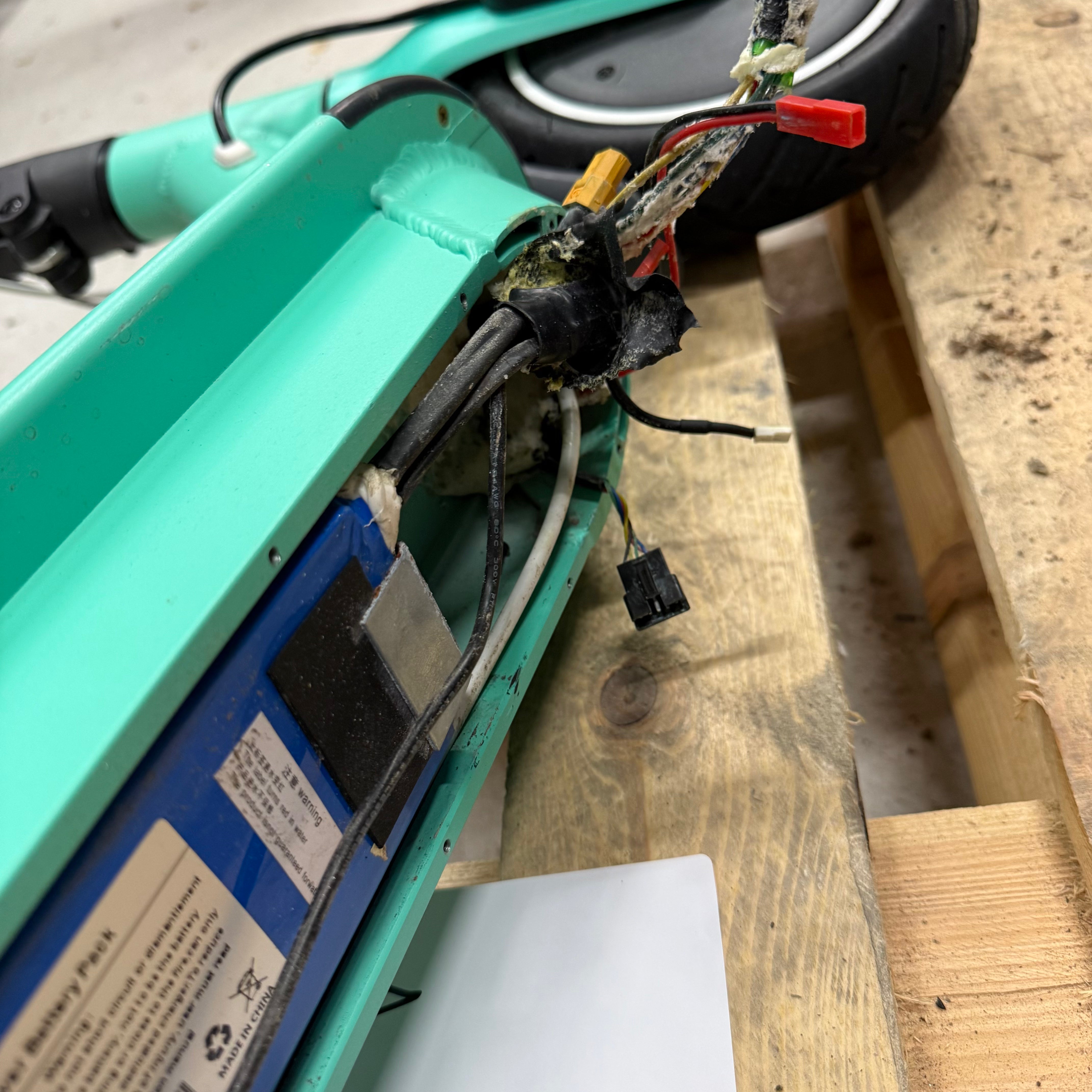 🛴🔧 Reparasjonsprosjekt - ClassyWalk® S200 N Turkis (A66) – Trendit.no